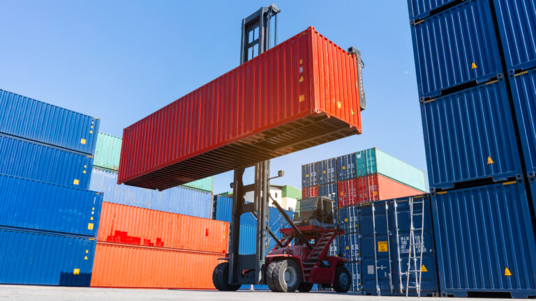 5 Vantagens da Movimentação de Containers Vazios para Empresas ...